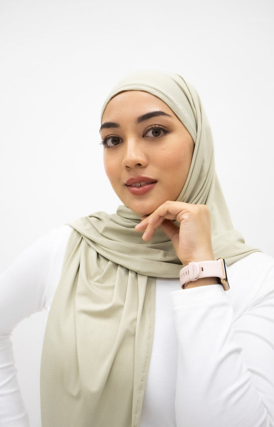 Air Mesh Instant Tri Scarf (With Inner) in Sage Green – GLOWco